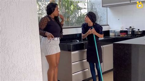 Ela Quebrou um Prato no Primeiro dia de Trabalho Veja a Reação da