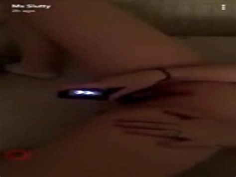 Lekker Masturberen Voor De Webcam Pornozot
