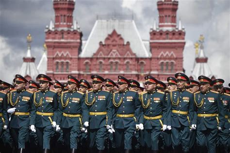 旧ソ連による対ドイツ戦勝記念日を迎えモロシア戦勝軍事パレード 写真特集時事ドットコム