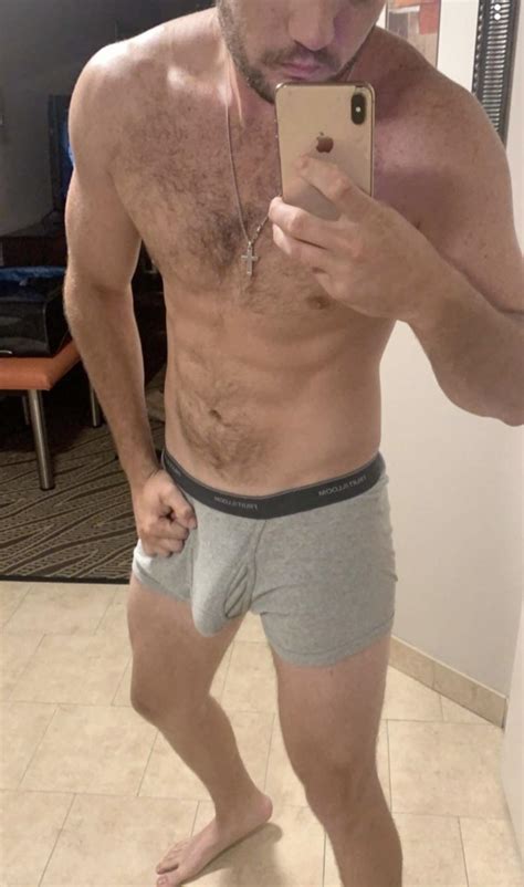 Should I Post A Full Naked Picture Scrolller
