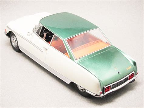 Citroën DS Le Léman par Chapron 1968 Norev 1 18e Minicarweb