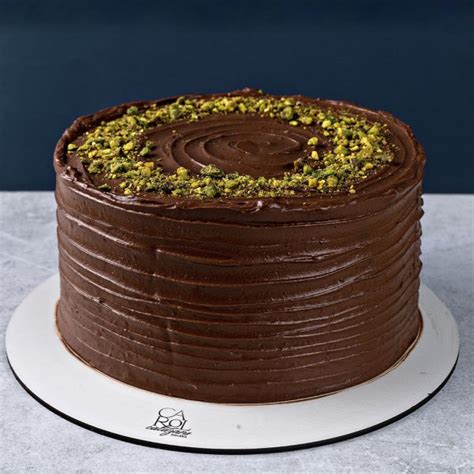 Delicioso Bolo De Chocolate E Pistache Da Carol Calazans Encomende