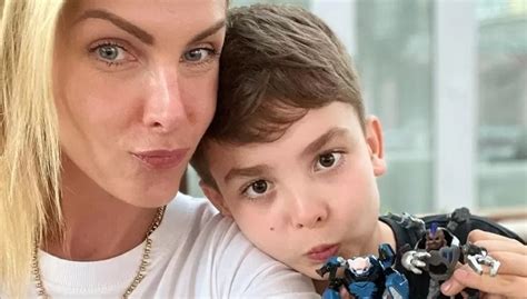 Ana Hickmann Conta Como Tem Recebido Apoio Do Filho Um Anjo Na Minha