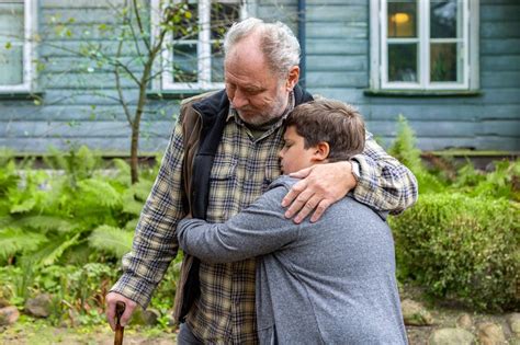 Za duży na bajki to hit Netflixa Skąd nagła popularność polskiego filmu