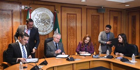H Congreso de Nuevo León FIRMA CONGRESO DEL ESTADO Y CÁMARA DE