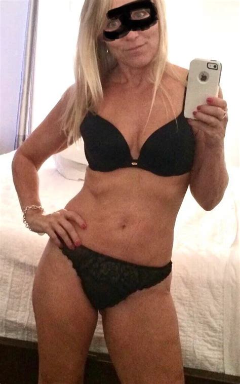 Can You Handle A Mature Horny MILf Scrolller