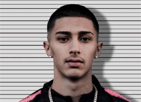 Arrestato Il Rapper Baby Gang Il Questore Di Rimini Lo Aveva Cacciato