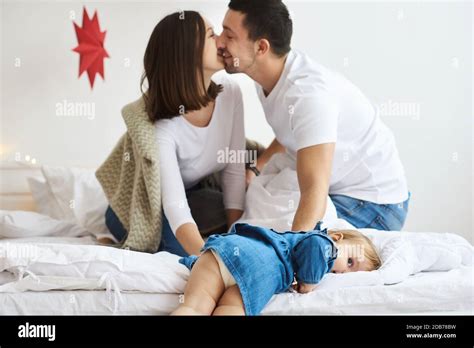 Papa Und Mama Fotos Und Bildmaterial In Hoher Aufl Sung Alamy