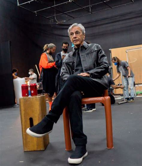 Caetano Veloso Completa Anos E Celebra Show Especial Em Fam Lia