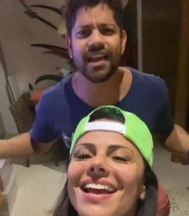 Viviane Araújo diverte web após compartilhar vídeo animado ao lado do