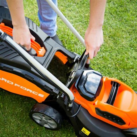 Twin Pack Tondeuse Coupe bordure 40V Yard Force LMG32 LTG30 300m²