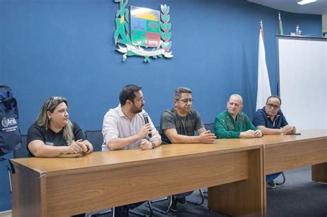 Prefeitura de Araxá realiza entrega de novos uniformes para 114 Agentes