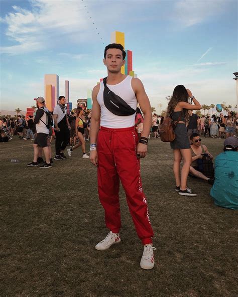 61 Best Coachella Outfits For Men 2024 Style Guide