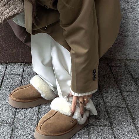 UGG Women S Disquette Slipper Slippers Outfit Slipper Outfit Uggs