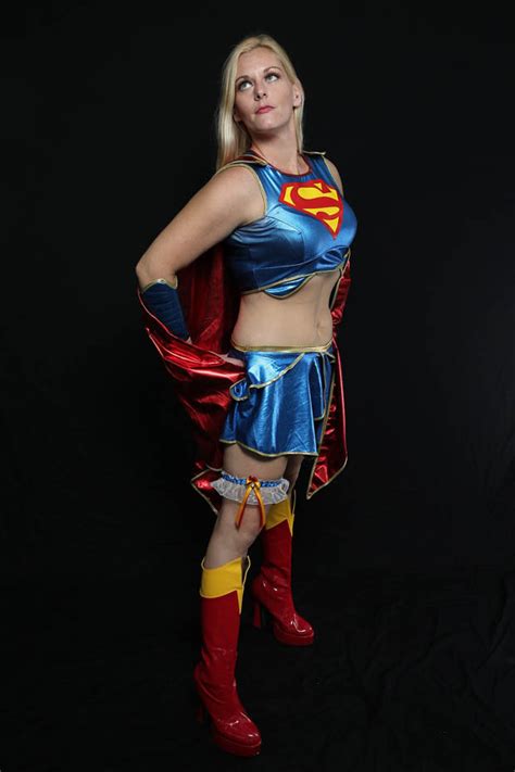 Corsets Suspenders And Stockings The 10 Sexiest Cosplayers At New