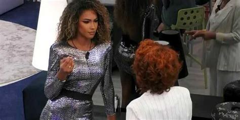 GF 2023 Samira Lui accusa Beatrice Luzzi È passato un messaggio