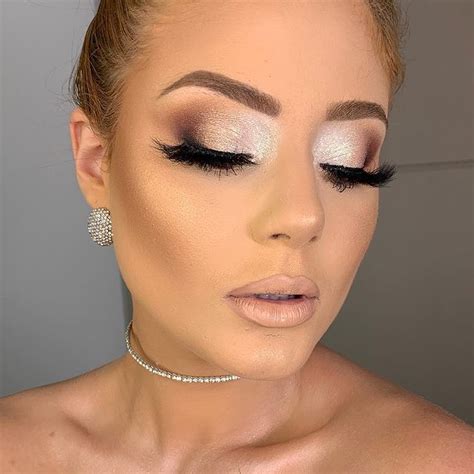 Prom Makeup For White And Gold Dress Saubhaya Makeup
