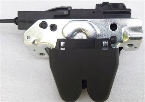 MERCEDES W212 W213 W207 W218 ZAMEK TYLNEJ KLAPY A2047500485 za 659 zł z