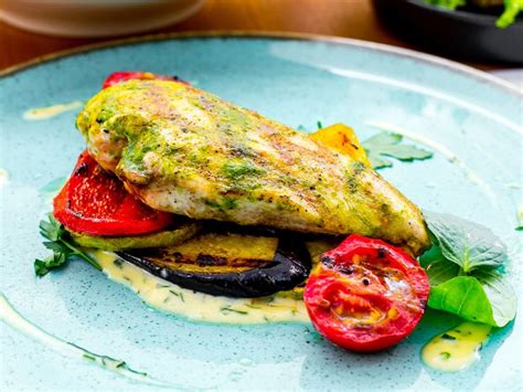 Pollo En Salsa Cremosa De Parmesano Y Espinacas Receta Sencilla