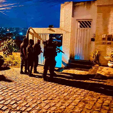 Polícia mira associação criminosa suspeita de tráfico de drogas e