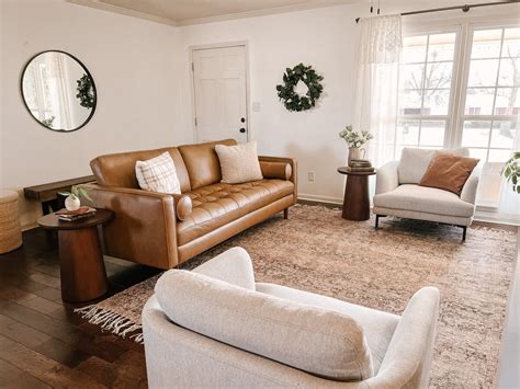 How To Decorate A Living Room With Dark Brown Leather Couches Bryont Blog