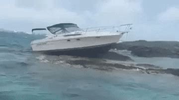 Bermuda Triangle Boats By Bermemes Find Share On GIPHY