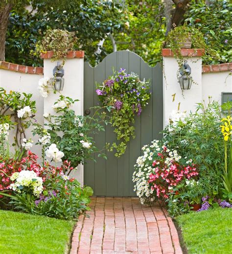 Gate Paint Color Ideas