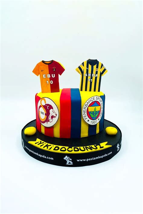 Fenerbahçe ve Galatasaray Taraftar Pastası