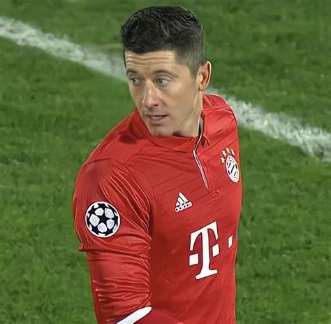 Pin On Robert Lewandowski Classic Football Shirts Lewandowski
