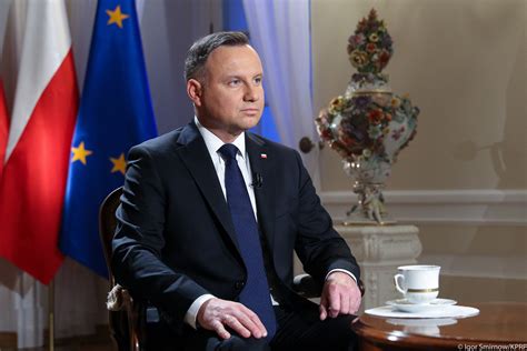 Jak Polacy oceniają prezydenta Zobacz najnowszy sondaż