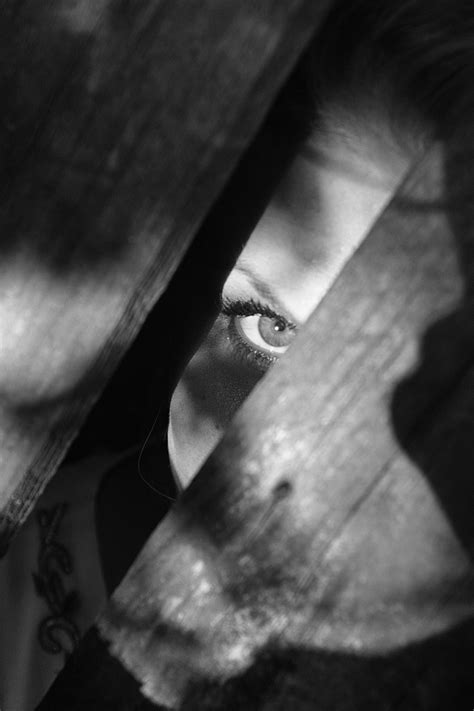 Fotos gratis mano ligero en blanco y negro mujer fotografía