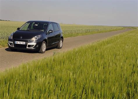 2010 RENAULT SCÉNIC Fabricante RENAULT PlanetCarsZ