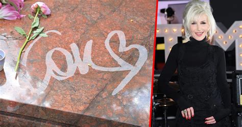 Grób Kory na Powązkach Druga rocznica śmierci Kory Kamil Sipowicz