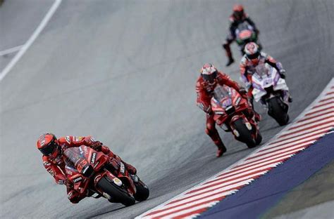 EN IMAGES Moto GP Revivez Les Meilleurs Moments Du Grand Prix D
