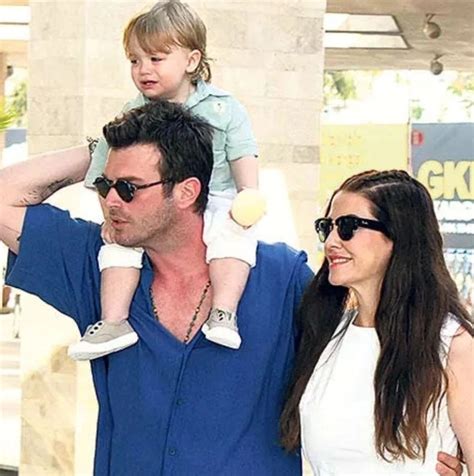 Kıvanç Tatlıtuğ Başak Dizer KURT EFE İLK KEZ GÖRÜNTÜLENDİ