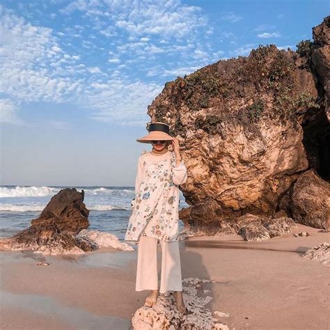 Gaya Outfit Ke Pantai Hijab Simple Dan Elegan Yang Cantik Blog
