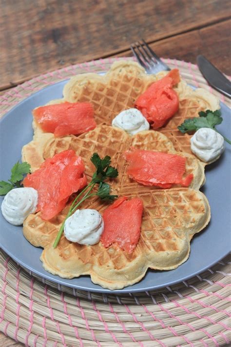 Wafels Met Zalm En Bieslookroom Ontbijt Recept Foodinista