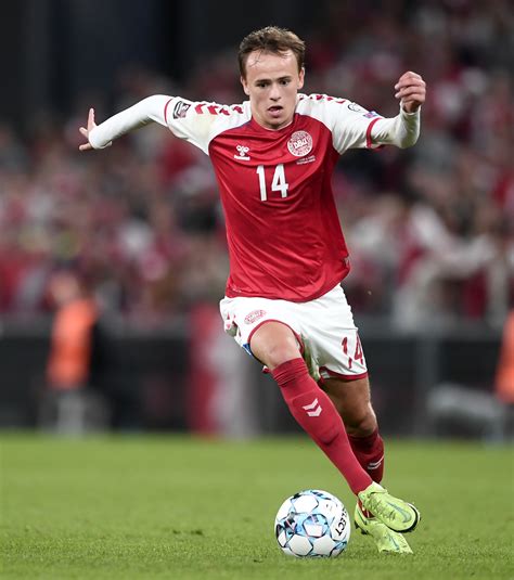 Mikkel Damsgaard Dansk Fodboldspiller Karriere Lex