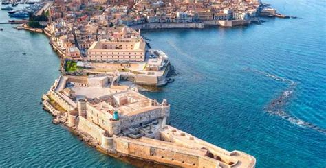 Ortigia Tour A Piedi Di Storia E Architettura GetYourGuide