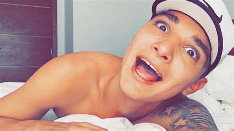 Mc Gui Fotos Nu E Pelado Homem Nu