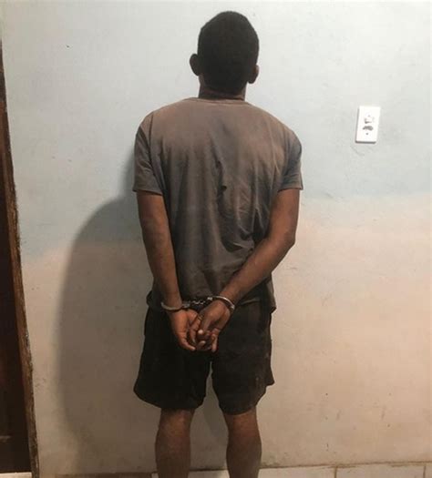 Preso Homem Suspeito De Invadir Delegacia Furtar Fuzil E Roubar