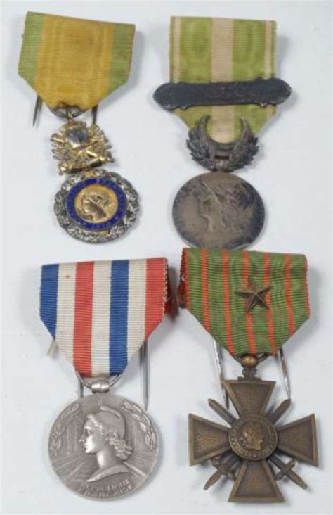 Lot De M Dailles Croix De Guerre M Daille Militaire