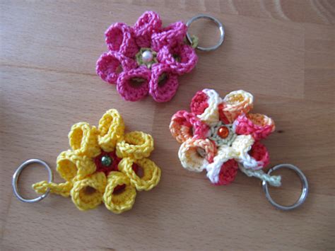 Ravelry Bell Petal Flower Pattern By Naztazia