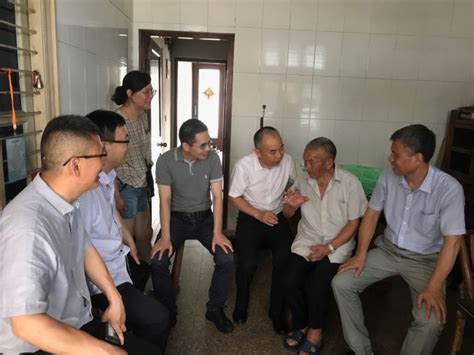 市人大研究室主任白楠生赴泽雅镇开展六个一代表活动