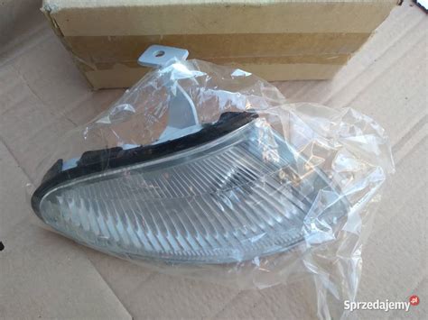 Mazda 323 95r Kierunkowskaz Lampa Pozycyjna Prawa Nowa Strzelce