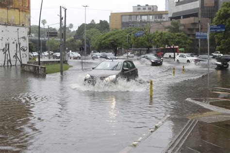 Por que Porto Alegre alaga tão rápido
