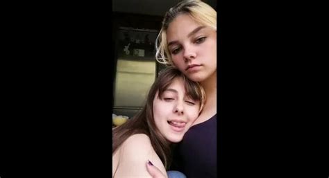 Live Stream Russian Periscope Girls Muuurrr With Friend Kissing And