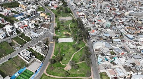 Parque es rehabilitado en Carcelén Bajo Quito Informa