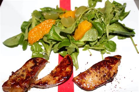 Salade fruitée et foie gras poêlé lacuisinedesof