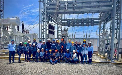 Estudiantes de la carrera de Ingeniería Eléctrica visitan subestación